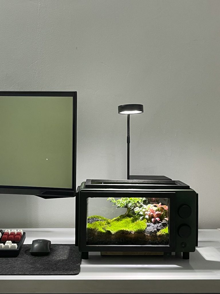 How to Start a Tech YouTube Channel in 2025 - ThumbTube