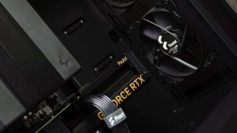 Best compact ATX PC cases - ThumbTube