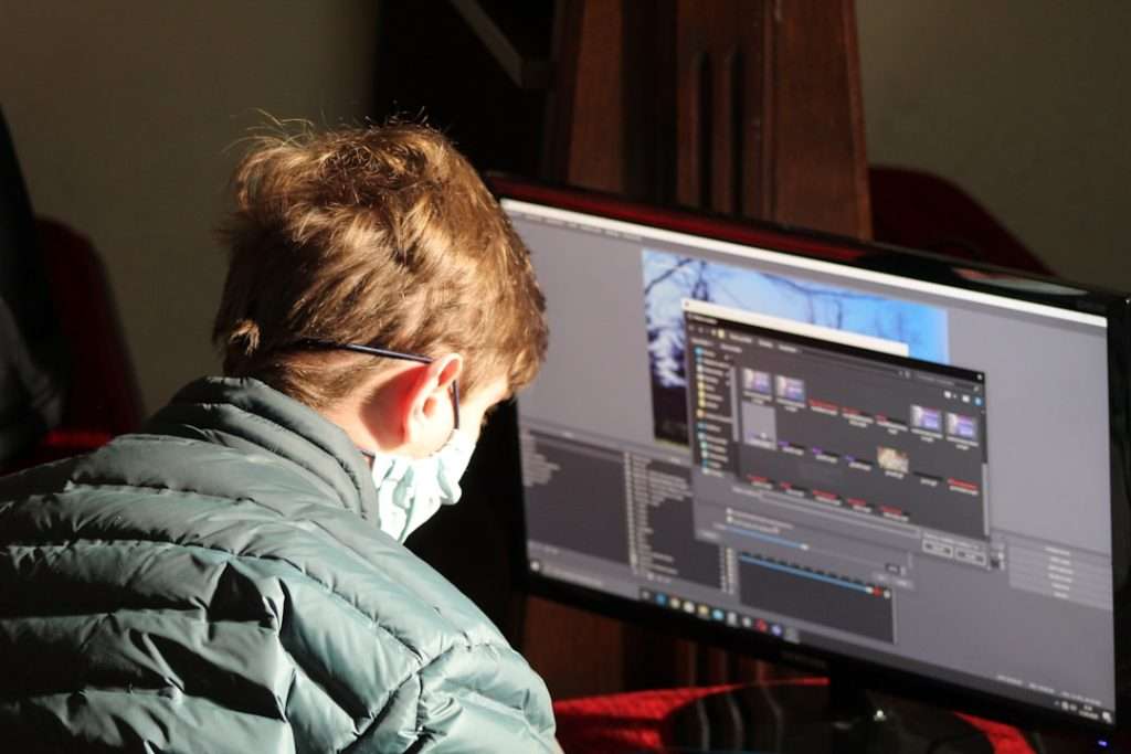 Step-by-Step Tutorial on Editing Vlogs for Beginners Using Free ...